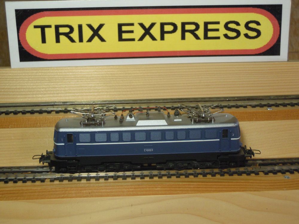 Trix Express 10003 TE 231 mit 2 Schrauben befestigt Panto (Gebraucht ...