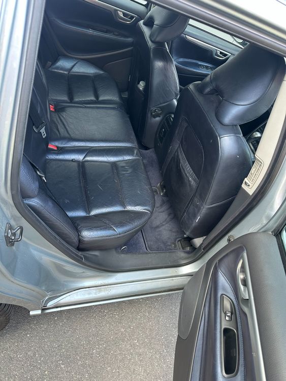 Volvo V70R 2.5T AWD – Electric Silver Metallic Frisch ab MFK (Gebraucht ...