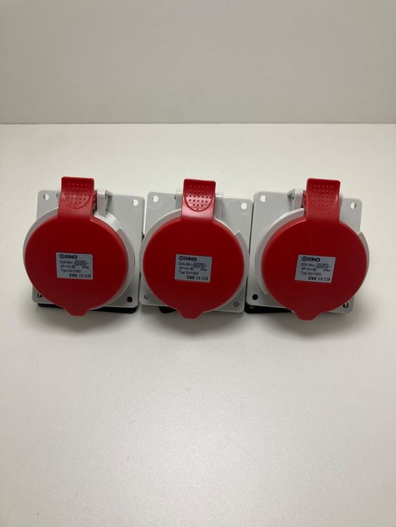 3 Einbau Steckdosen CEE 32 5P Schrägauslass | Kaufen auf Ricardo
