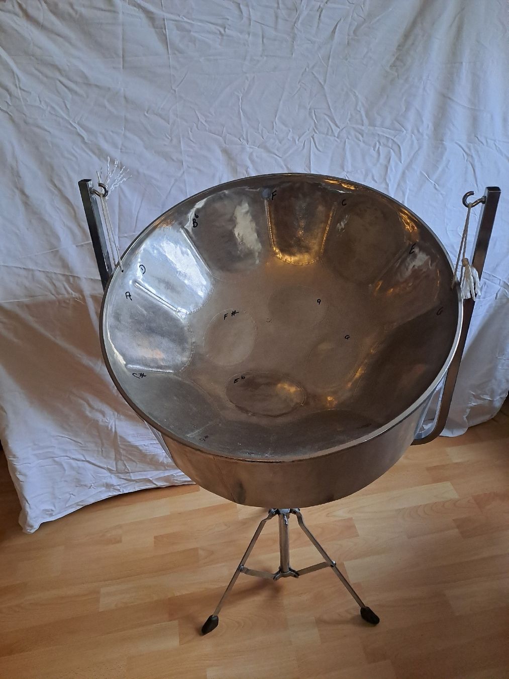Steeldrum Trommel mit Schläger höhenverstellbar (Gebraucht) in Basel ...