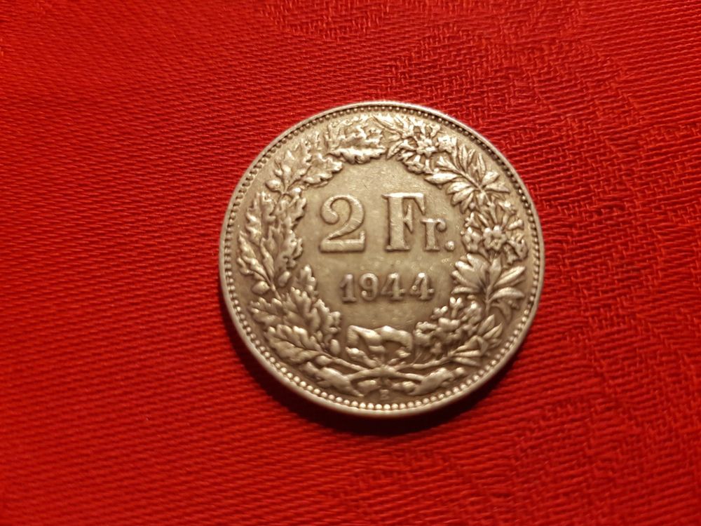 Piece 2fr argent 1944 (Gebraucht) in Faoug für CHF 5 – mit Lieferung auf Ricardo kaufen