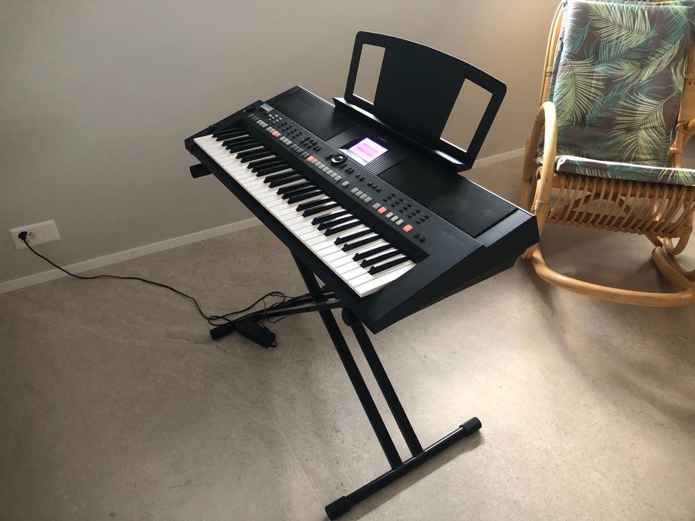 Keyboard Yamaha PSR S650 | Kaufen auf Ricardo