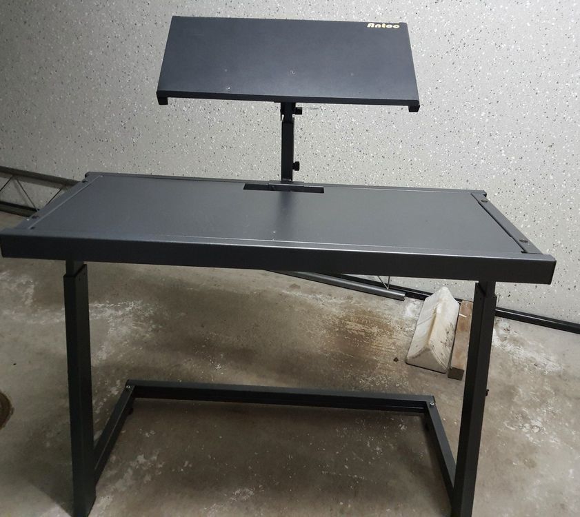 Dj Pult aus Metall | Kaufen auf Ricardo