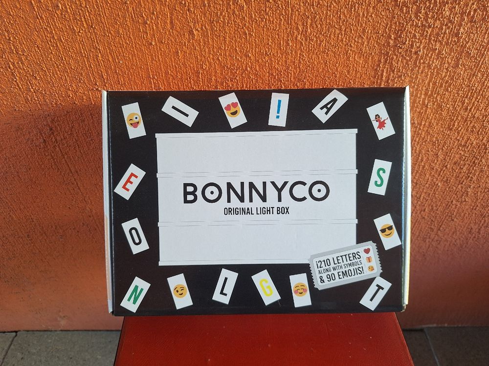 BONNYCO Leuchtkasten A4 mit 1210 Zeichen (Neu (gemäss Beschreibung)) in ...