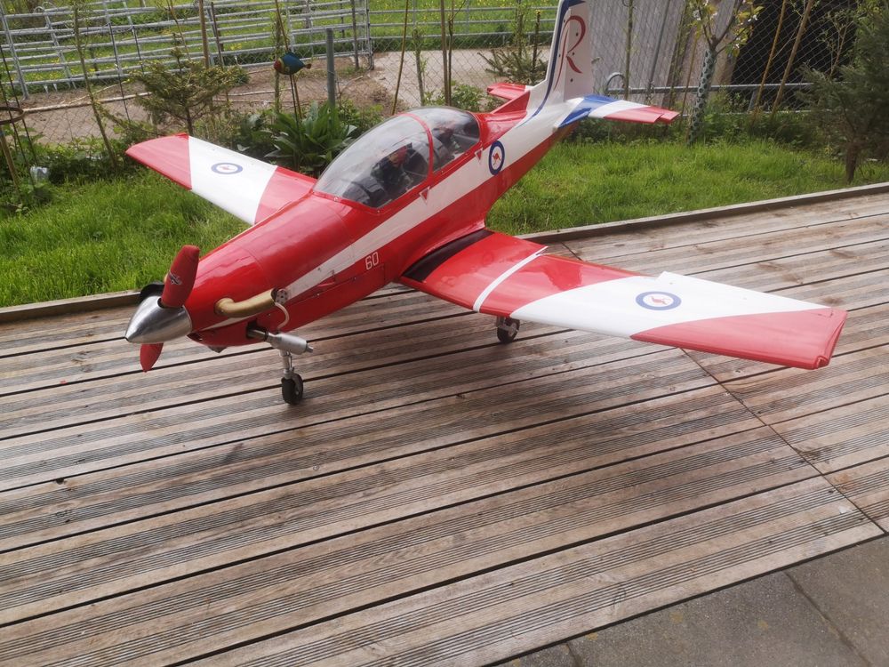 RC Flugzeug PC9 Oldtimer Rot/Weiss, Rarität, El. Fahrwerk (Gebraucht ...