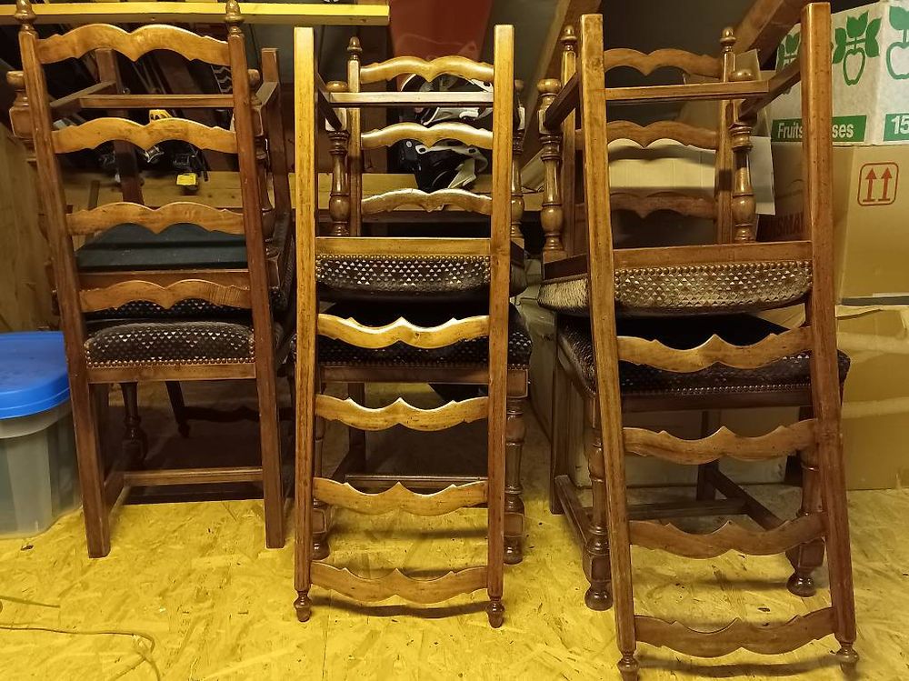 Chaises rembourée en bois (D'occasion) à Moudon pour CHF 60 – retrait ...