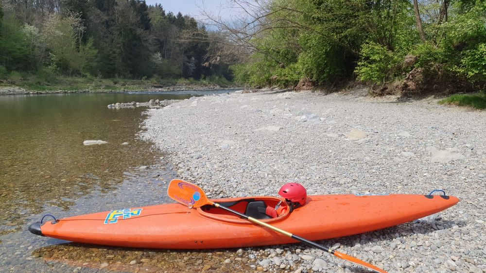 Gut erhaltenes Prijon Taifun Kayak, mit Zubehör (Gebraucht) in ...