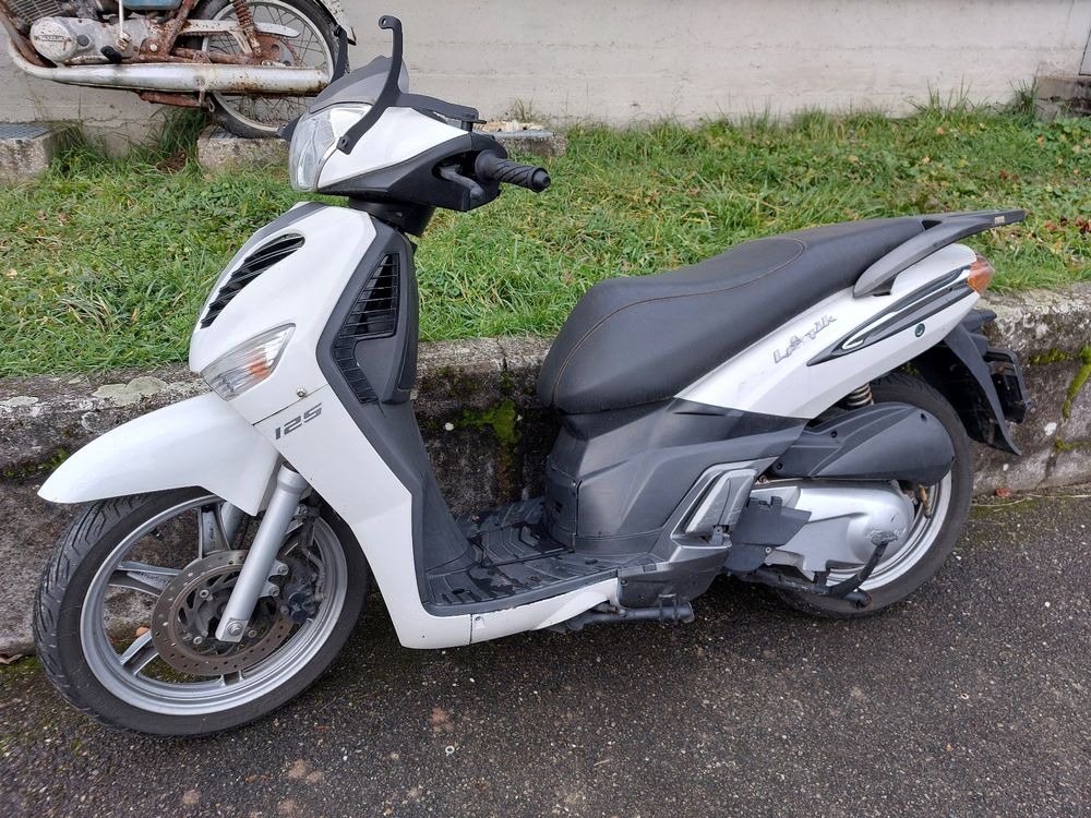 Tell Logik 125 ccm Roller Scooter wie Vengo ab 1 Fr (Defekt) in ...