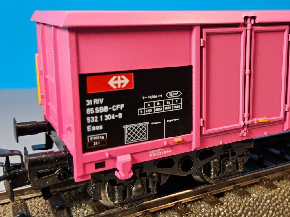 Märklin 4718 __ SBB Hochbordwagen Eaos pink __ Spur H0 (Neu (gemäss Beschreibung)) in für CHF 34 ...