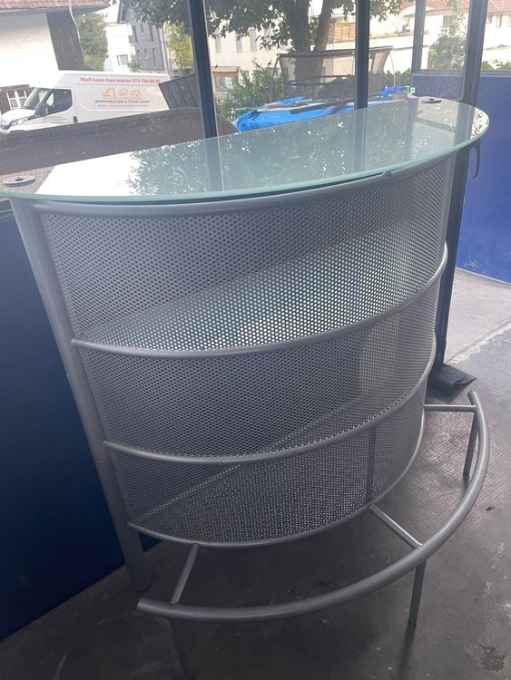Tresen-Theke aus Metall mit einer Glasplatte (Gebraucht) in Brunnenthal ...