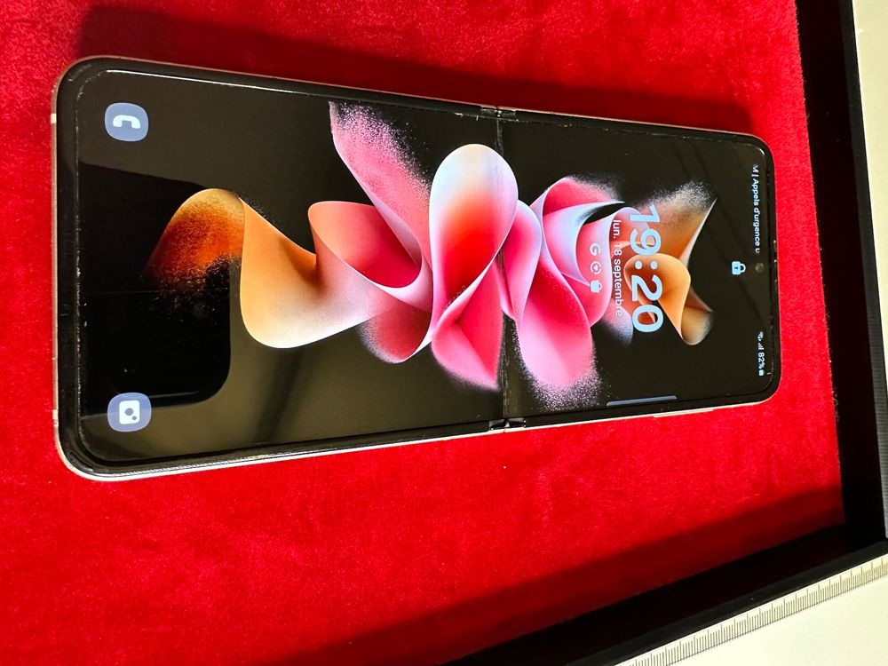 Samsung ZFlip 3 (Gebraucht) in Portalban für CHF 79 – mit Lieferung auf ...