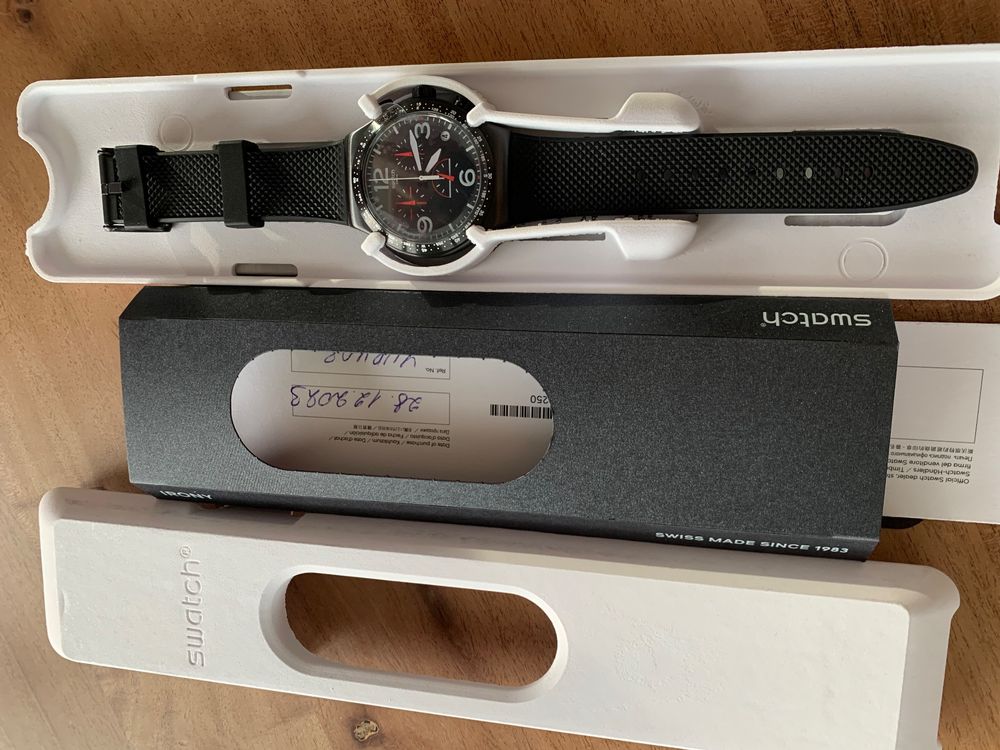 Swatch Irony Chrono BLACK IS BACK YVB403 new! Neupreis 195.- (Neu und ...