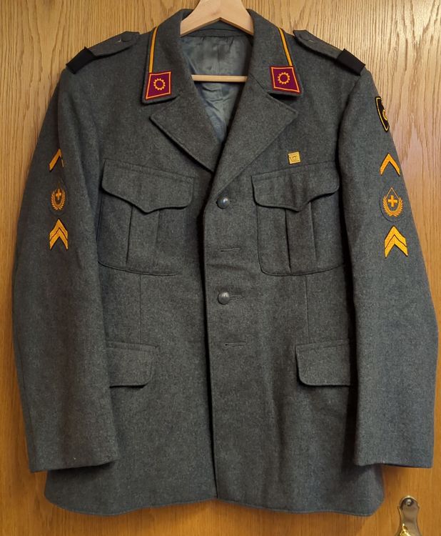 Schweizer Armee Jacke Tenu B Gr. 25 BB (Gebraucht) in Eisten für CHF 30 ...