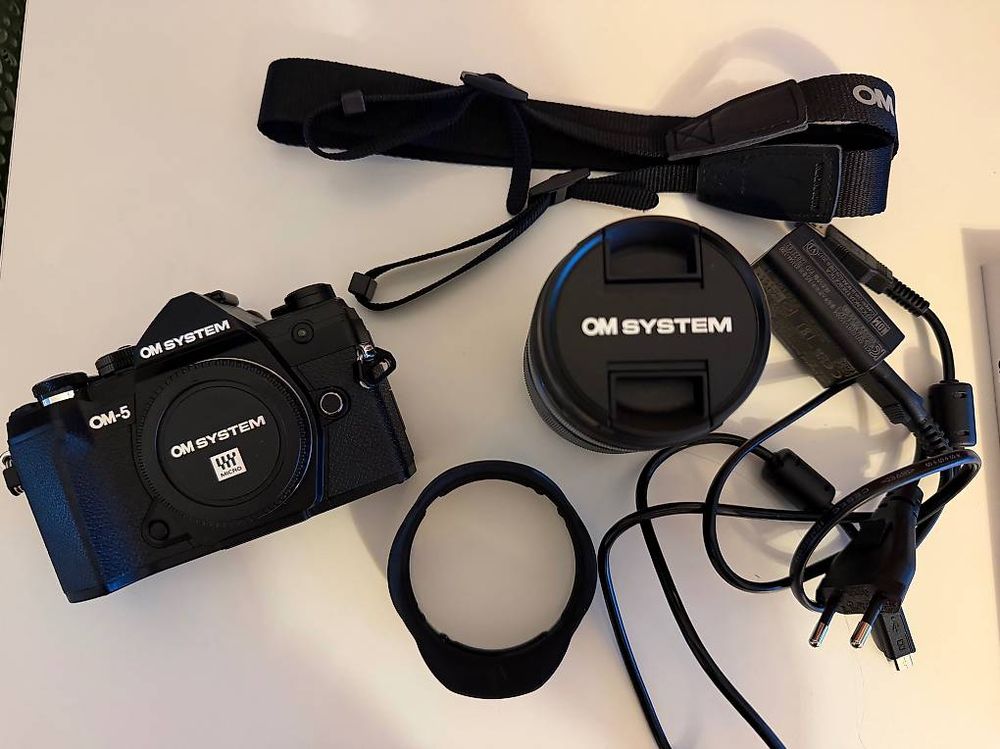 OM SYSTEM OM-5 II Body Schwarz neu (Neuf (Voir description)) à ...