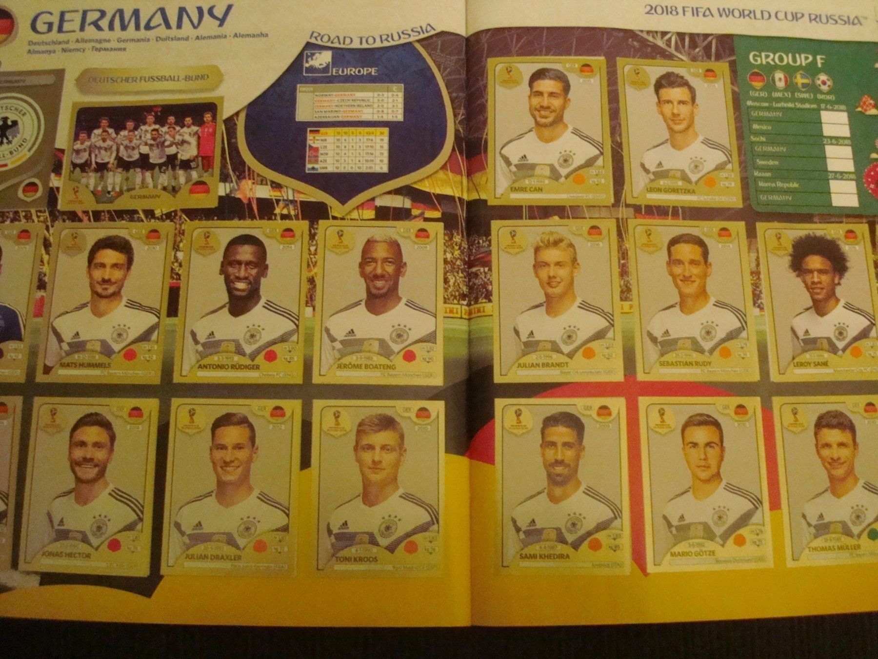 Panini Album - FIFA WORLD CUP 2018 - Russia 12 Bilder fehlen (Gebraucht ...