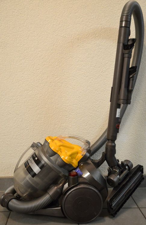 Staubsauger Dyson DC29 Origin aspirateur (Gebraucht) in Collonges für ...