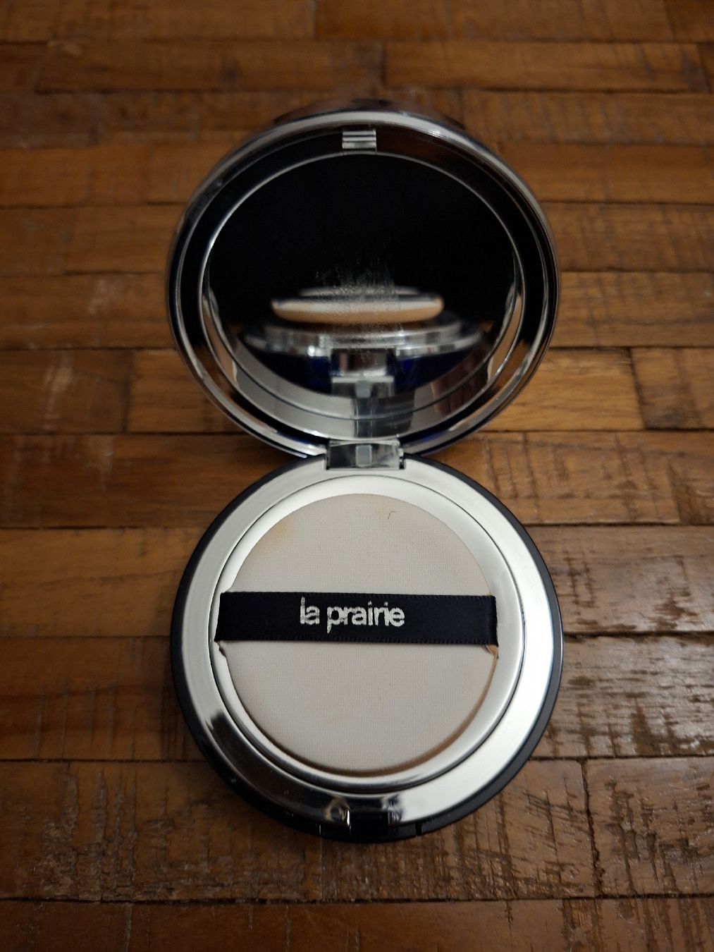 La Prairie Skin Caviar Essence Foundation Tender Ivory NW10. (Gebraucht ...
