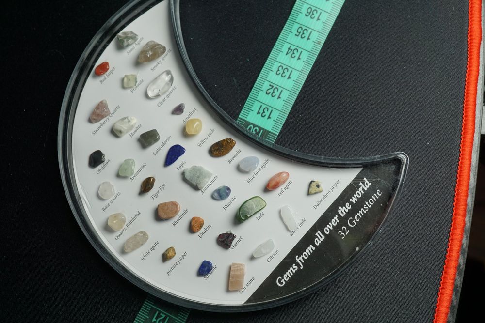 Mineralien Sammlung 32 Steine inkl Beschriftung TOPSTONE (Neu und originalverpackt) in ...