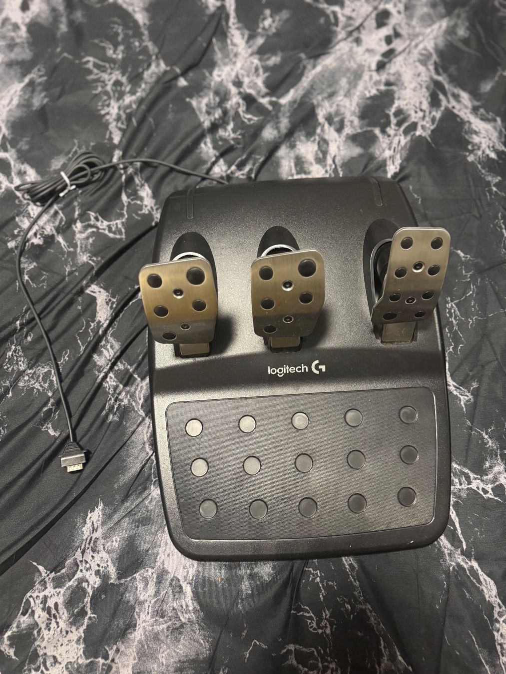 Logitech G29 Lenkrad + Pedale + Shifter – Neu & unbenutzt (Neu (gemäss ...