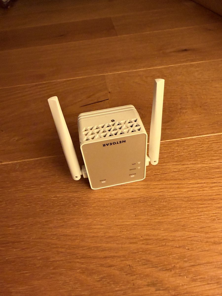 Netgear WiFi Range Extender AC1200 (Essentials Edition) (Gebraucht) in ...