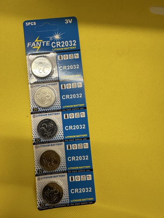 5x Knopfzellen Batterie CR2032 Lithium 3V neu (Neu und originalverpackt) in Zürich für CHF 10 ...