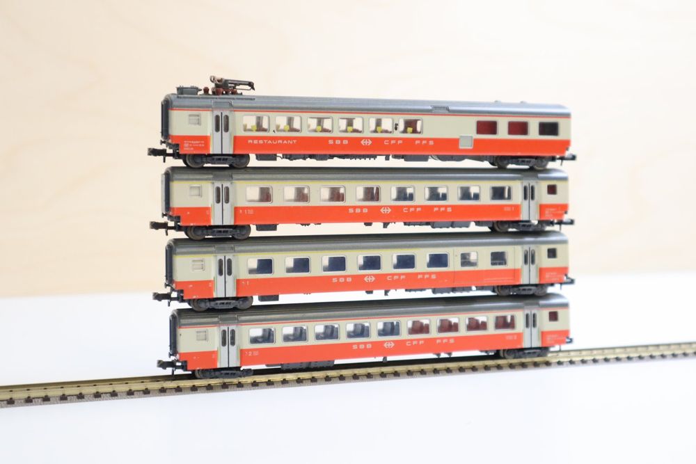 Minitrix 4 x Swiss Express Personenwagen + Licht - N (Gebraucht) in Winterthur für CHF 59 – mit ...