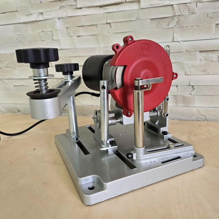 Berlan Sägeblattschärfgerät 110 W bis 400 mm Schärfstation (Neu (gemäss ...