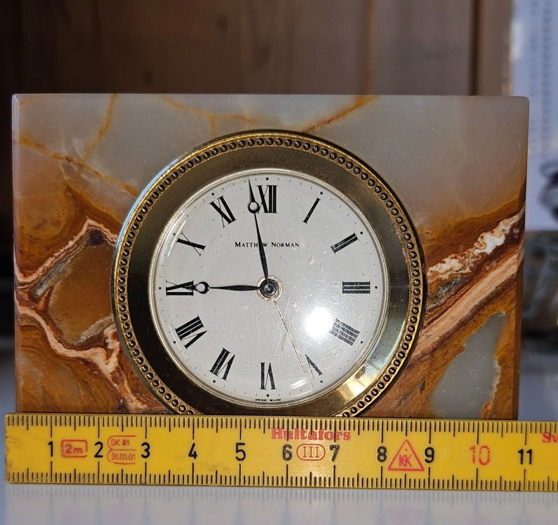 Luxus-Tischuhr Matthew Norman – Onyx/Marmor – Swiss Made (Gebraucht) in ...