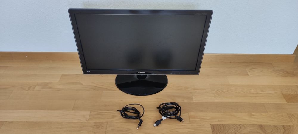 Samsung SyncMaster T27B550 27" Monitor + TV + USB Play | Kaufen auf Ricardo