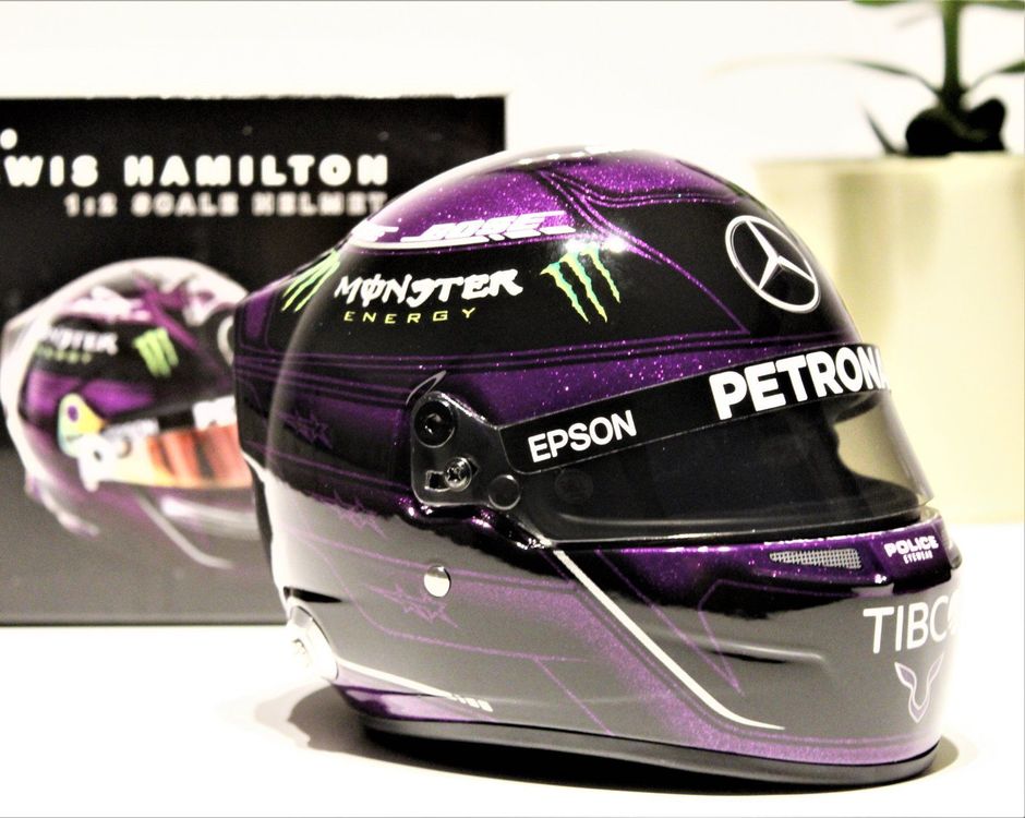 Formel 1 F1 HAMILTON 1:2 Helm (17x13 cm) MERCEDES (Neu und ...