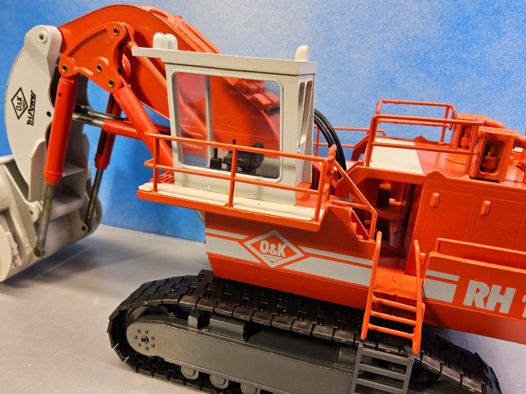 O&K Hydro Raupenbagger Hochlöffel Bagger _ Conrad 2771 1:50 (Gebraucht ...