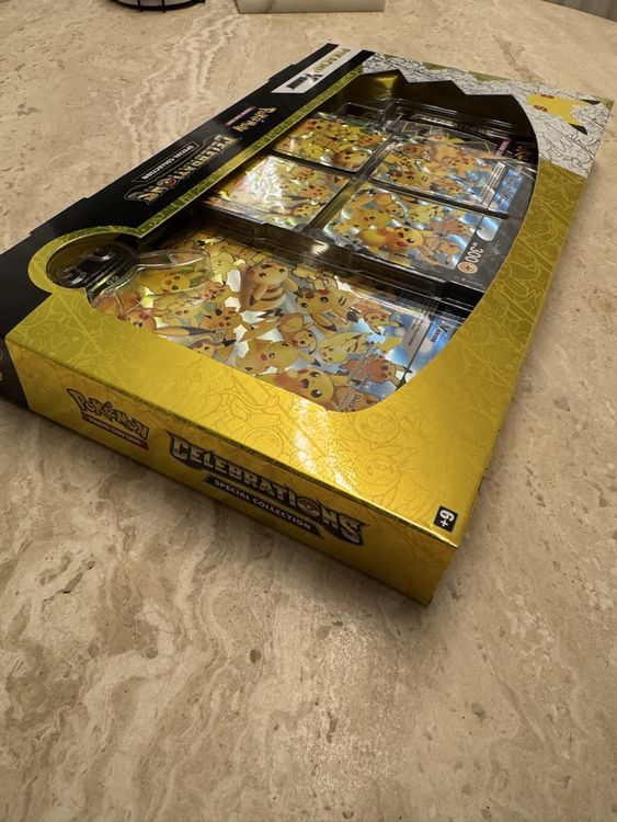 Pokémon TCG: Celebrations Special Collection – Pikachu V‑U (Neu und ...