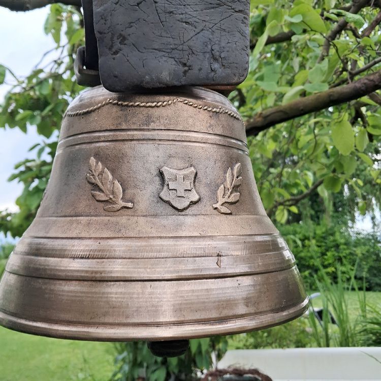 Wunderschöne Antike Glocke Albert GUSSET (Gebraucht) in Murten für CHF ...