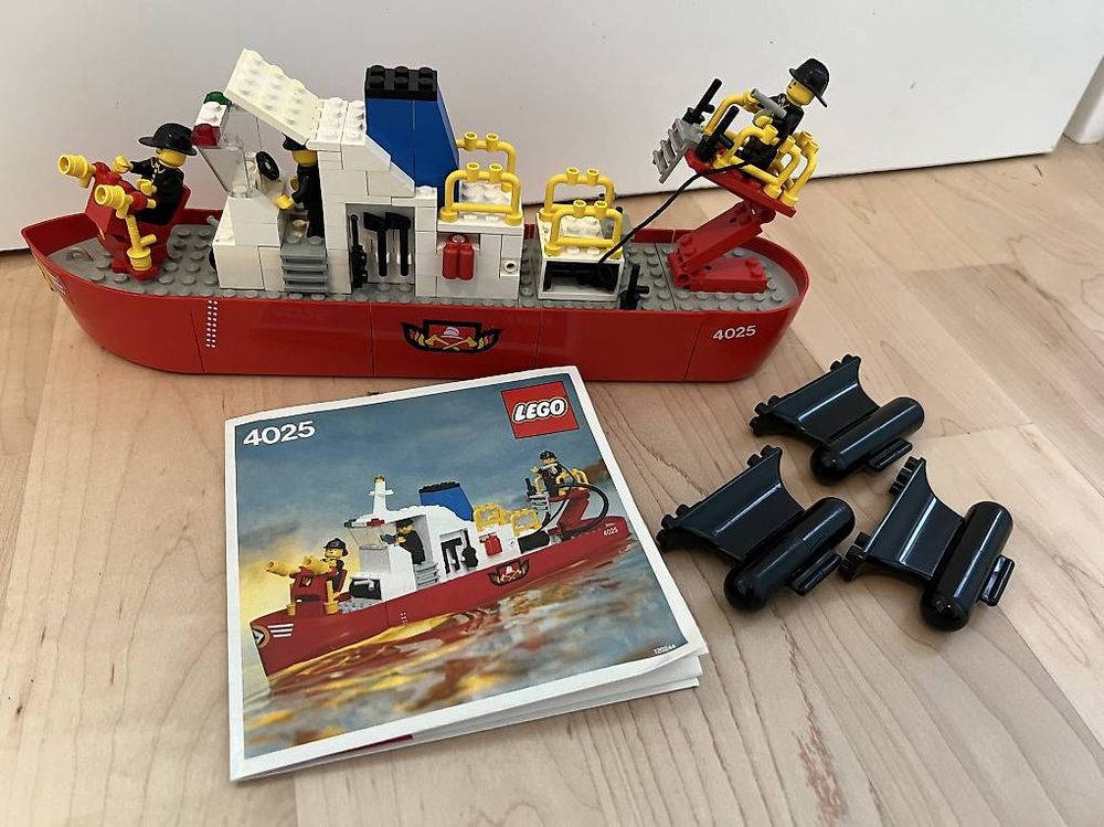 Lego Vintage 4025 Feuerwehr Schiff (Gebraucht) in Zürich für CHF 29 ...