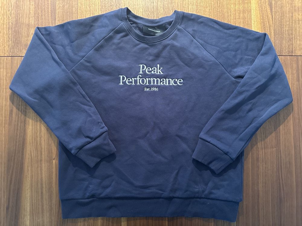 Dunkelblauer Peak Performance Pullover (Gebraucht) in Biberist für CHF ...