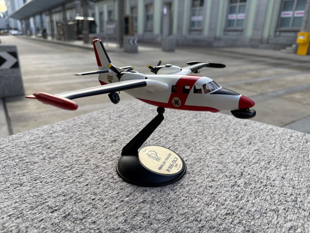 Piazzai 1:50 Guardia costiera Piaggio P166 DL3 (Gebraucht) in Chiasso ...