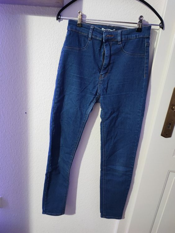 Jeans PULL&BEAR (Gebraucht) in Oberwil BL für CHF 5 – mit Lieferung auf Ricardo kaufen