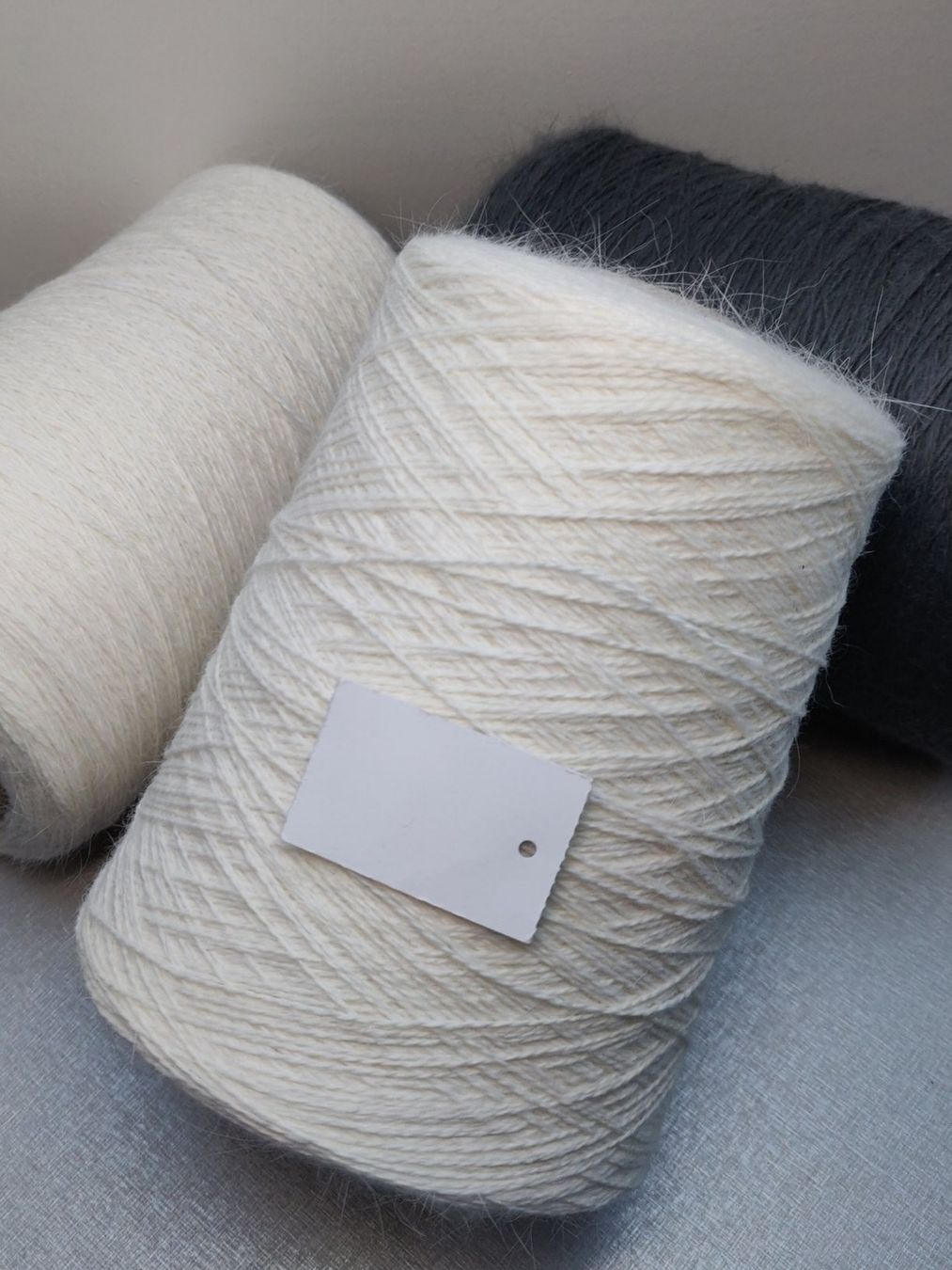 Top Angora 50% Merino 25% von Zegna Baruffa, 360g bianco (Neu (gemäss ...