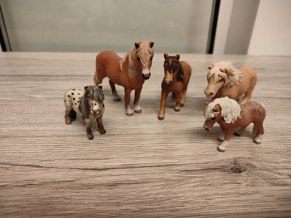 Schleich Pony Familie Horse Club Bauernhof Set Deko Pferde (Gebraucht) in Thalwil für CHF 12 ...