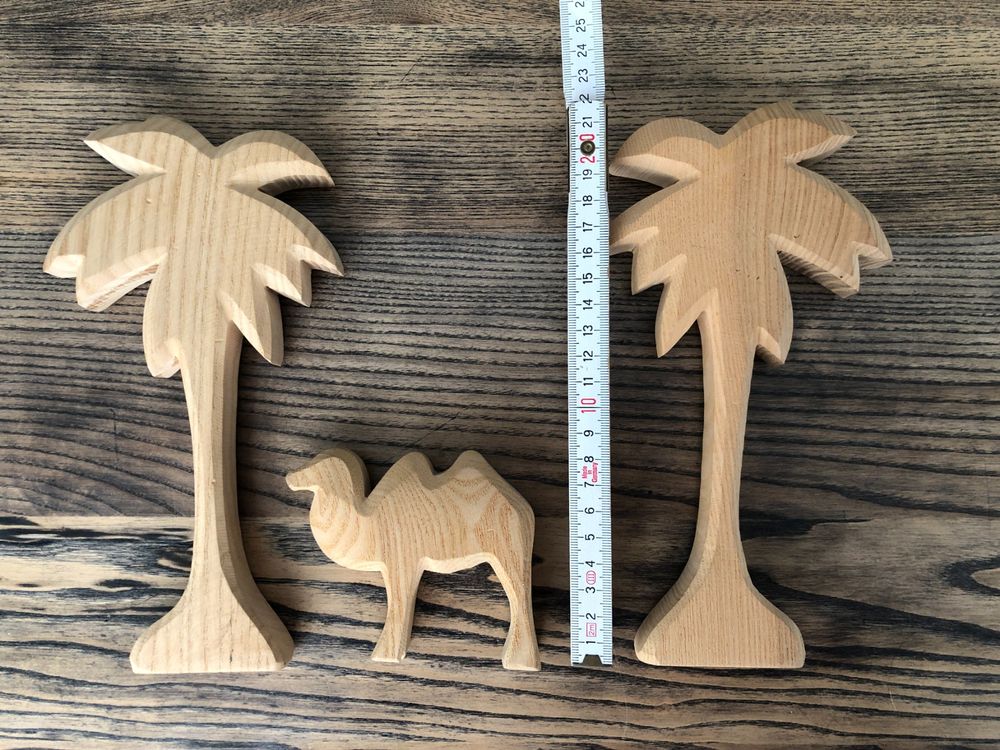 Holzfiguren Palme Kamel Deko Krippenfiguren (Gebraucht) in Kloten für CHF 20 – mit Lieferung auf ...