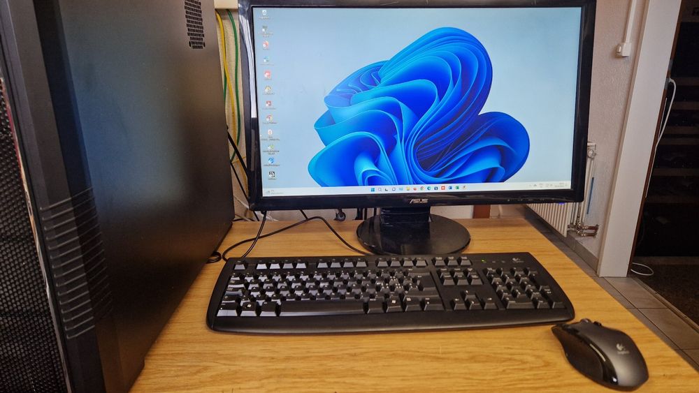 Büro-Caming Computer Windows 11 komplettMonitor, Maus, Tast. (Gebraucht ...