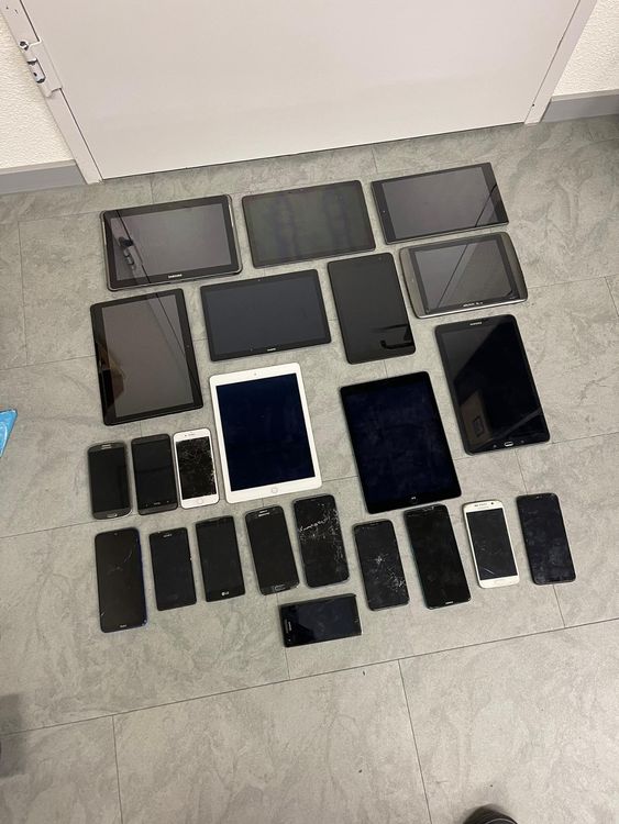 11 x Tablets & 13 x Handys | Kaufen auf Ricardo