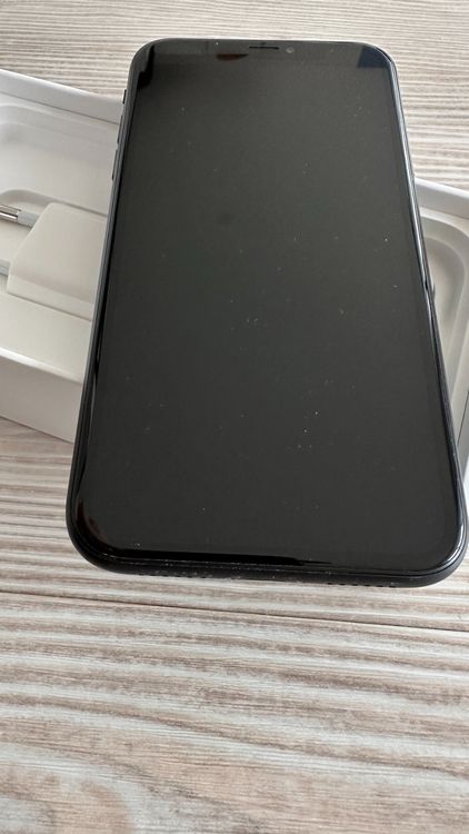 Apple iPhone XR 64 GB schwarz | Kaufen auf Ricardo