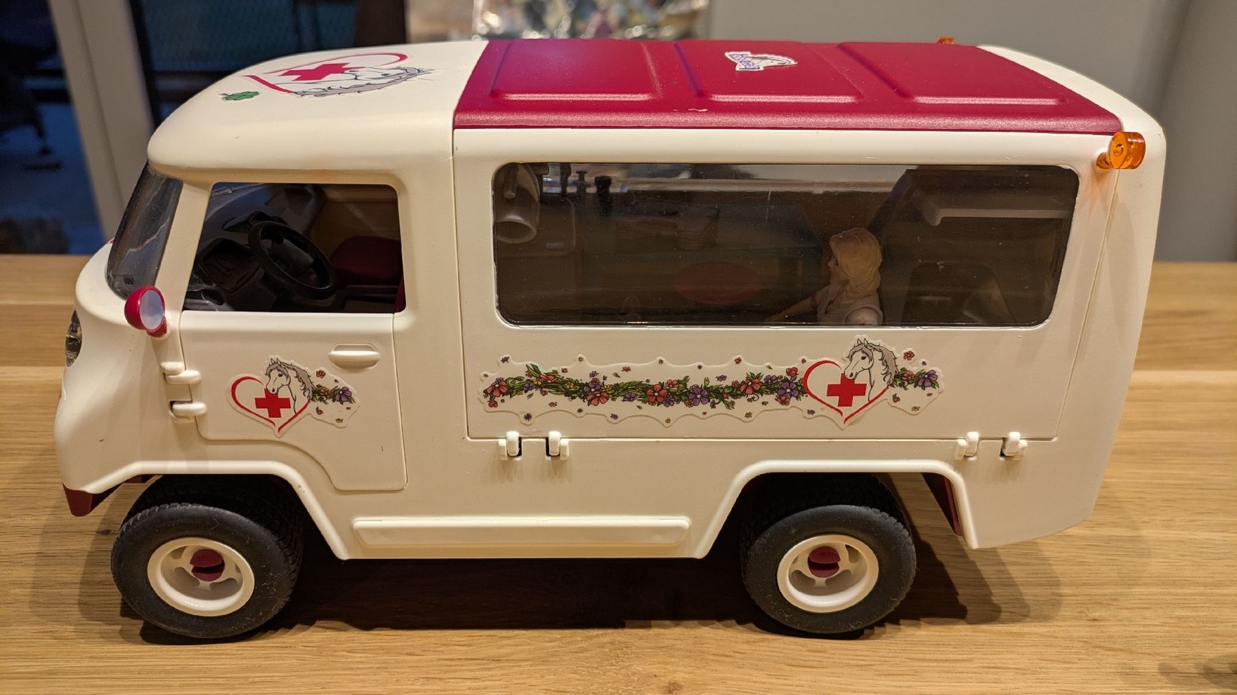 schleich 42370 mobile tierärztin mit fohlen + 1 Pferd (Gebraucht) in ...