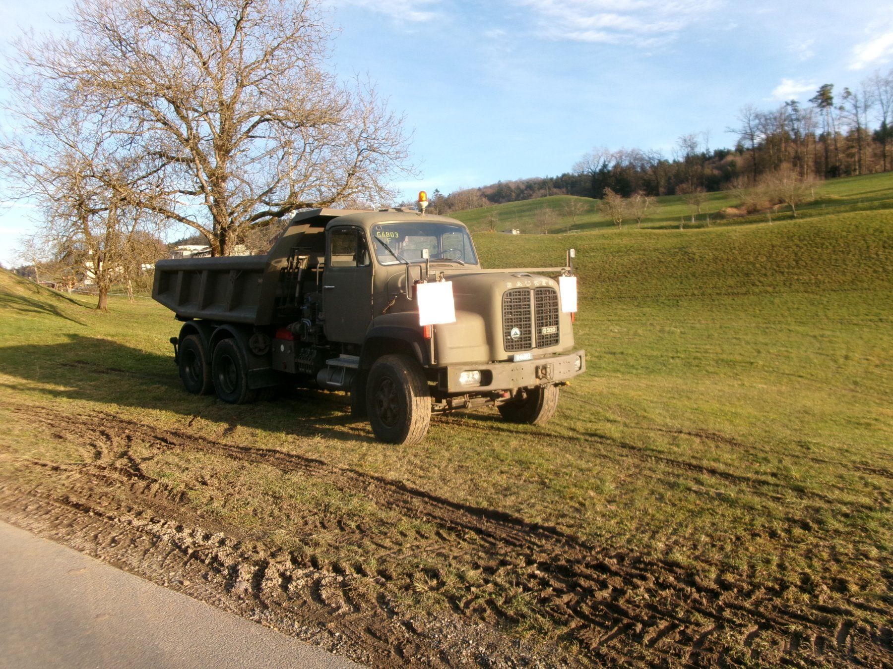 Saurer - 330 Muldenkipper 6x4 Militär / Armee (Gebraucht) in Eschenbach SG für CHF 30000 – nur ...