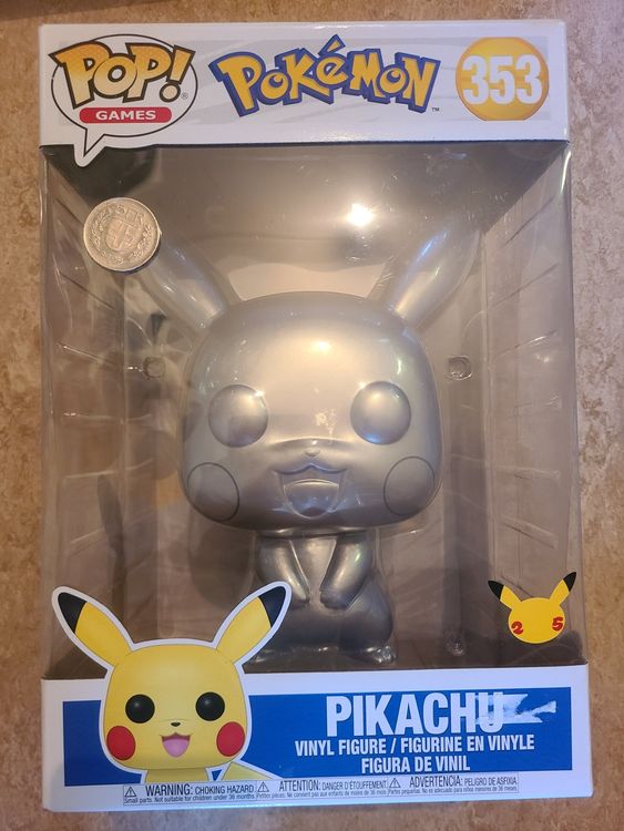 Jumbo XXL Funko Pop Pikachu Pokémon 25th birthday silver (Gebraucht) in ...