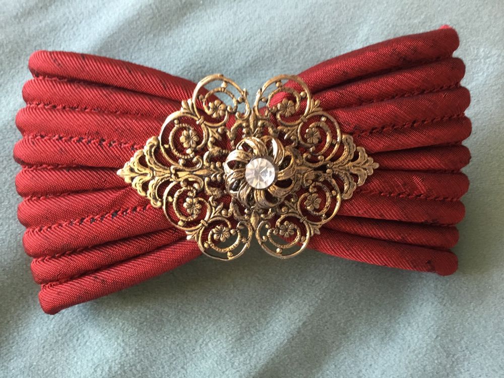 Barrette cheveux Noeud bordeau Alexandre Paris neuf, (Neu und originalverpackt) in Le Landeron ...