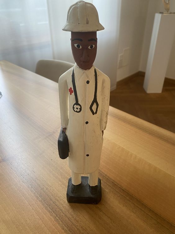 Hübsche Holzskulptur ideal für Arztpraxis oder ähnlich (Gebraucht) in ...