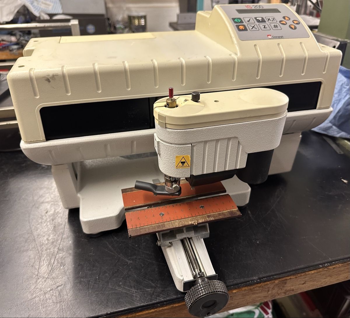 CNC Graviermaschine Gravograph IS200 (Gebraucht) in Niederönz für CHF ...