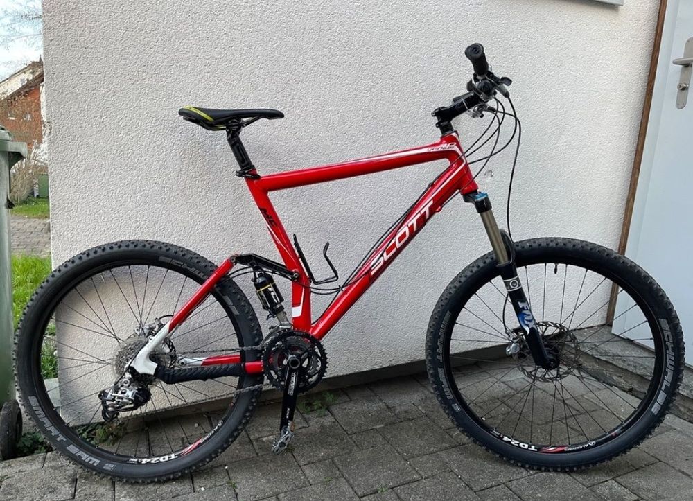 Scott Genius MC 30 Full Suspension Mountain Bike, Red (Gebraucht) in ...